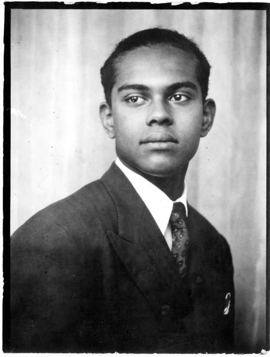 Ray Hemachandra at Golden Moon Circles